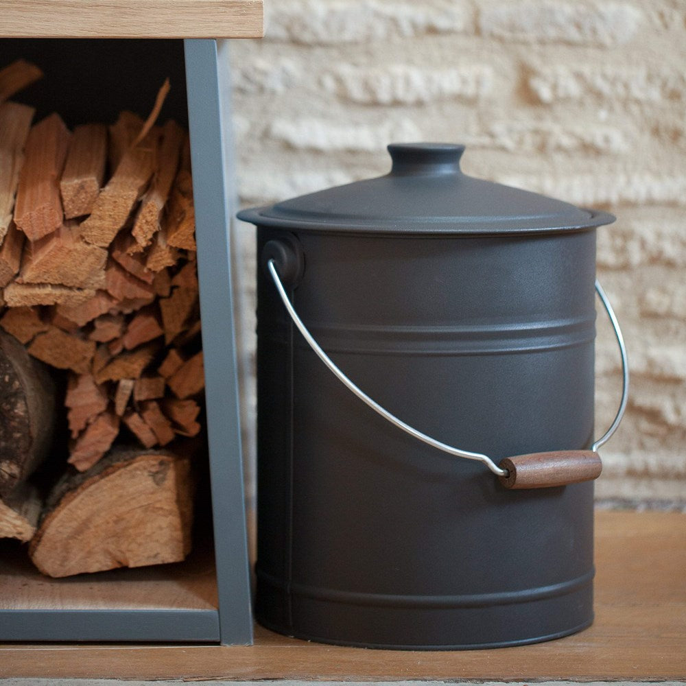 Forge Fire Bucket (Black): Garden Trading - Bonk & Co